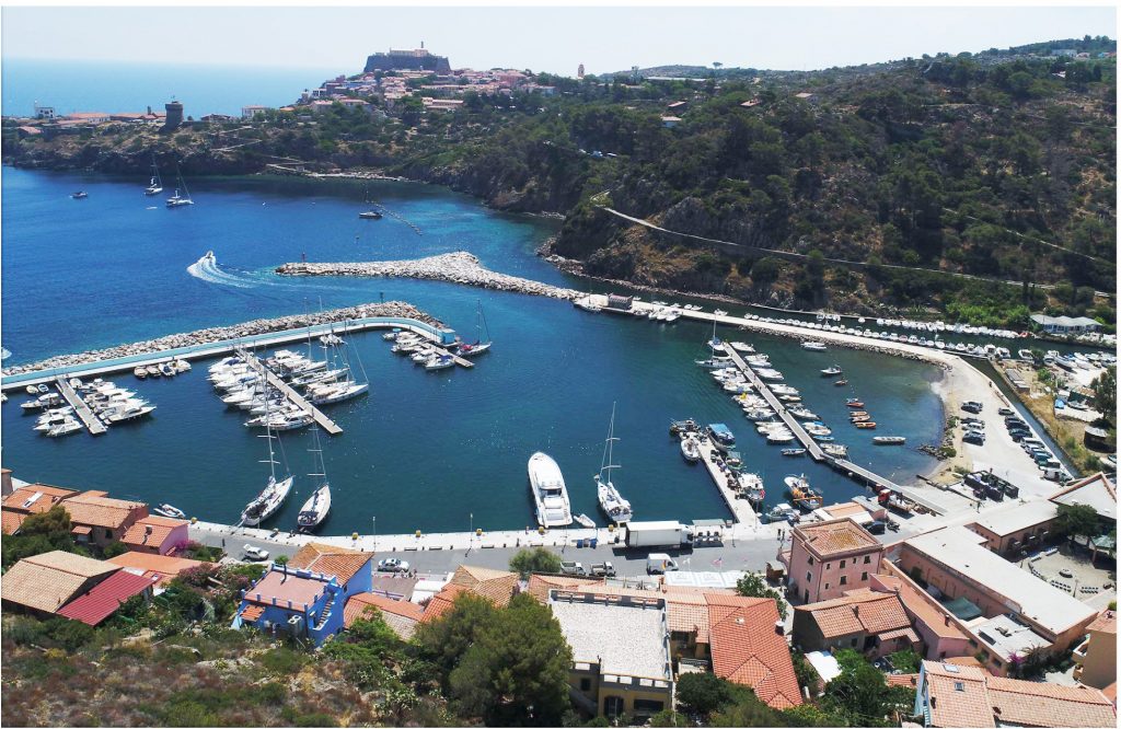 Il porto di Capraia cambia volto - Messaggero Marittimo