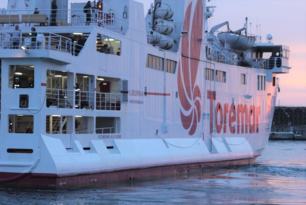 Il traghetto Liburna potrebbe ripristinare i collegamenti tra S.Teresa ...