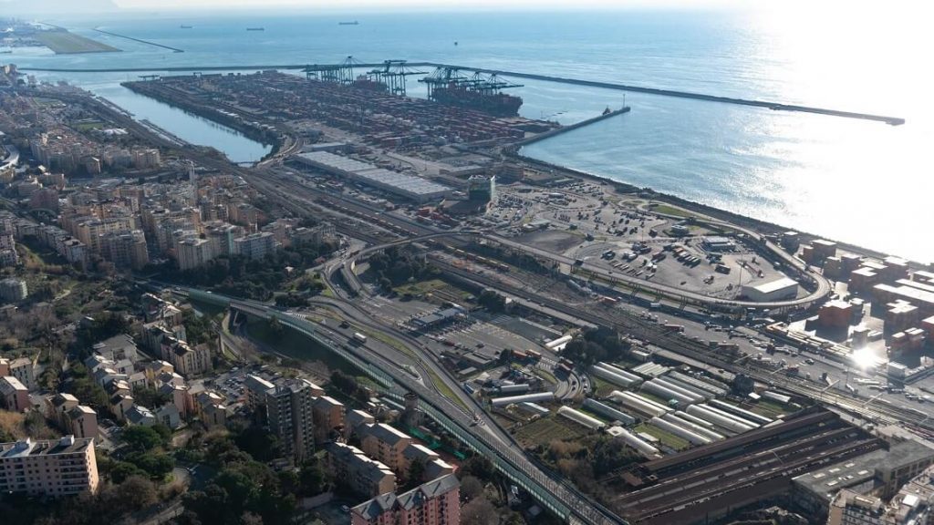 La nuova diga scontenta Pra' - Messaggero Marittimo